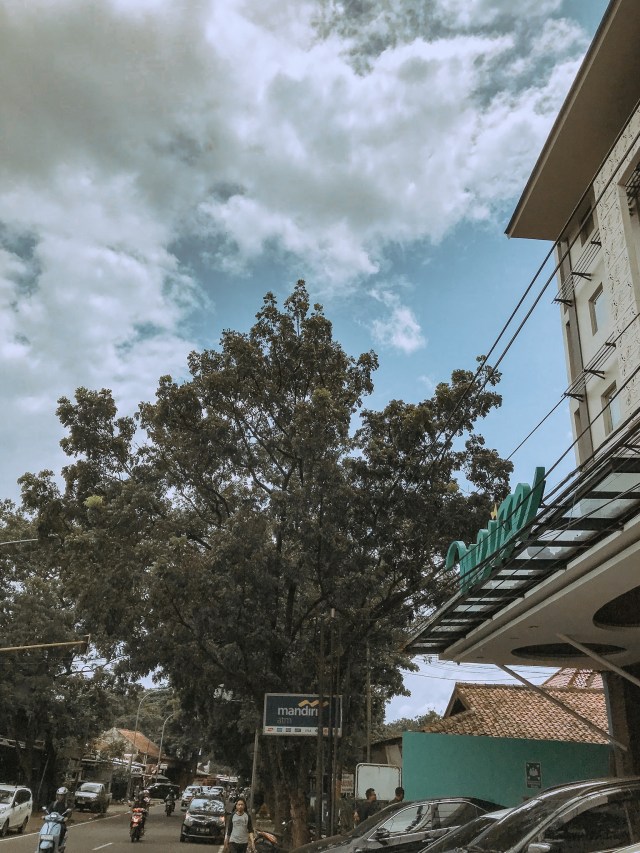 Meize Hotel Bandung, Super Recommended Cuma Rp200 Ribuan | the travelearn